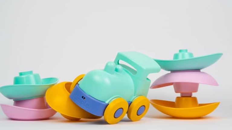 Le Jouet simple, une alternative en plastique recyclé pour Noël