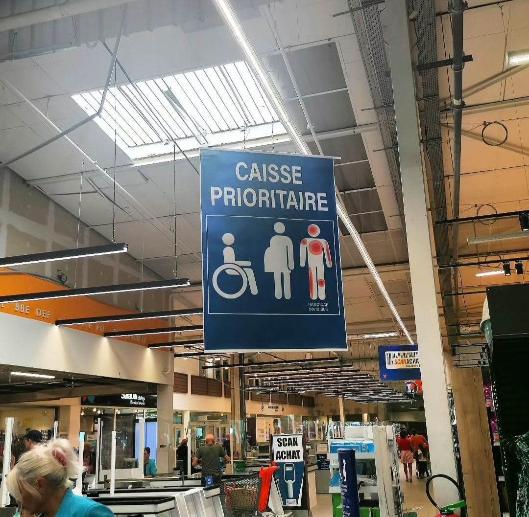 Elle a créé un pictogramme pour sensibiliser aux handicaps invisibles