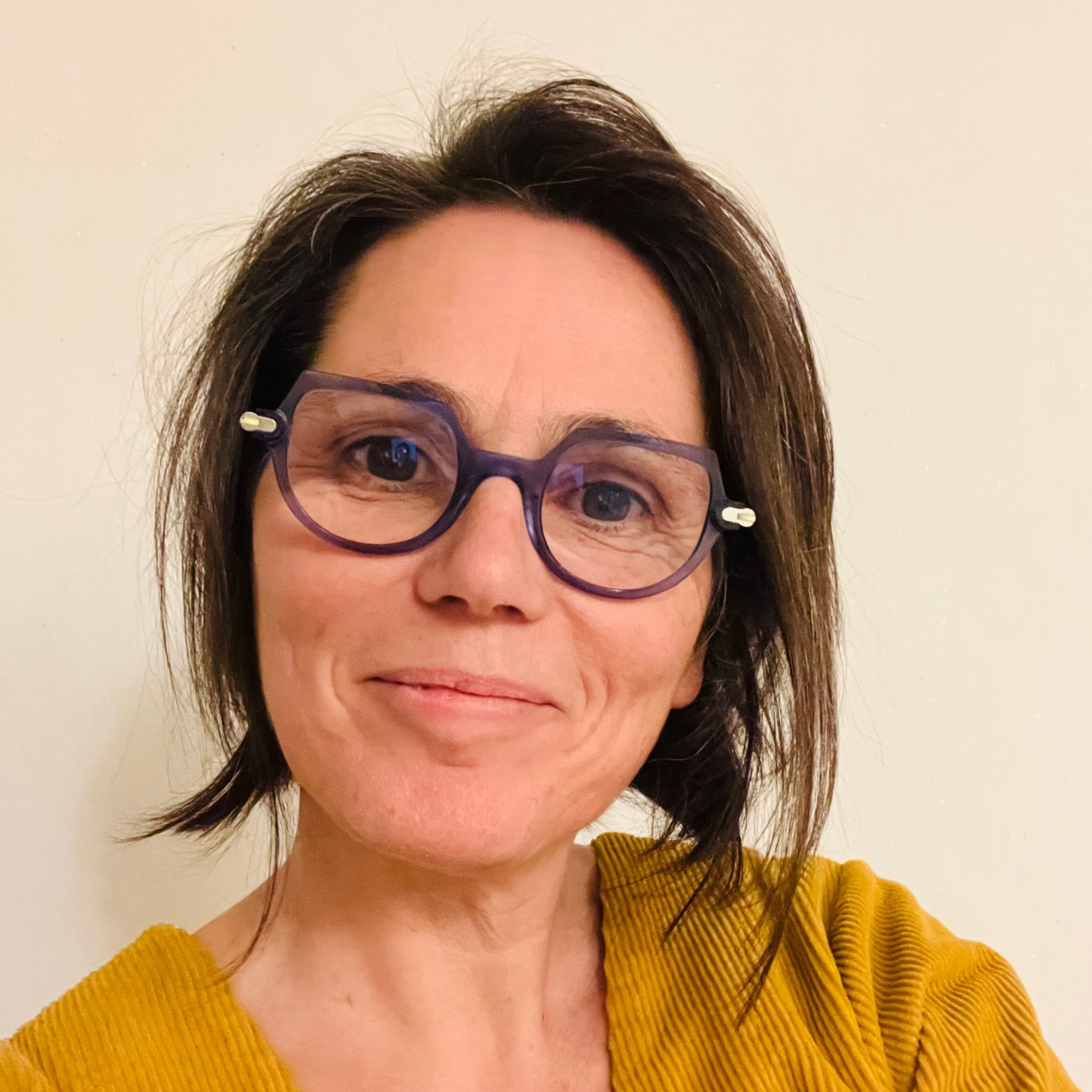 La communication gestuelle avec bébé, un pont entre les mots